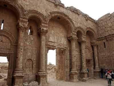 How much did it cost to build palaces during the Abbasid caliphate ...